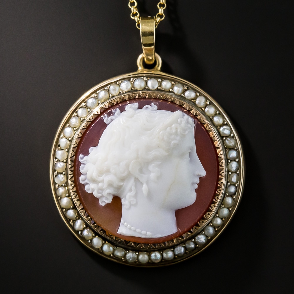 Antique Round Hardstone Cameo Pendant