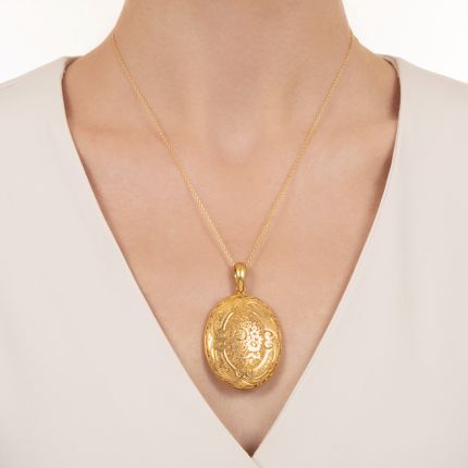 Large Victorian Engraved Oval Locket