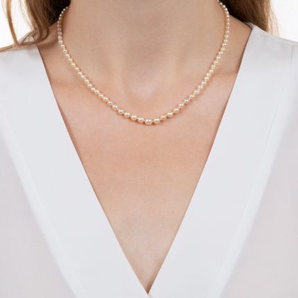 Small Strand Of Graduated Natural Pearls