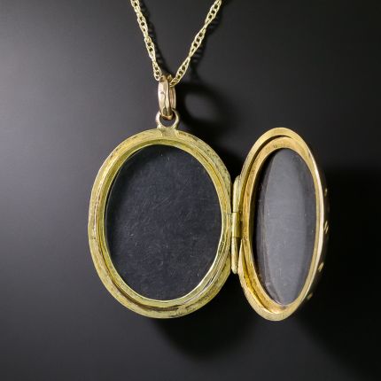 Victorian Engraved Oval Locket