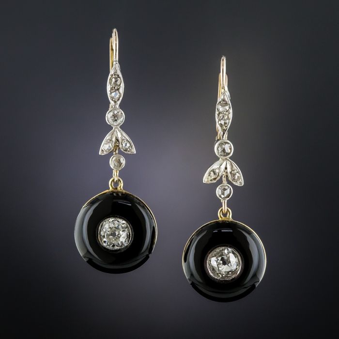 dangle earrings black