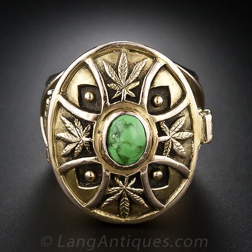 Hefty 18K Yellow Gold Gents Poison Ring