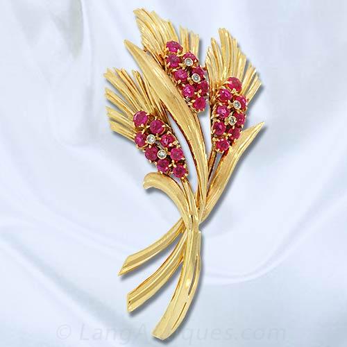 Retro Ruby and Diamond Wheat Sheaf Motif Pin