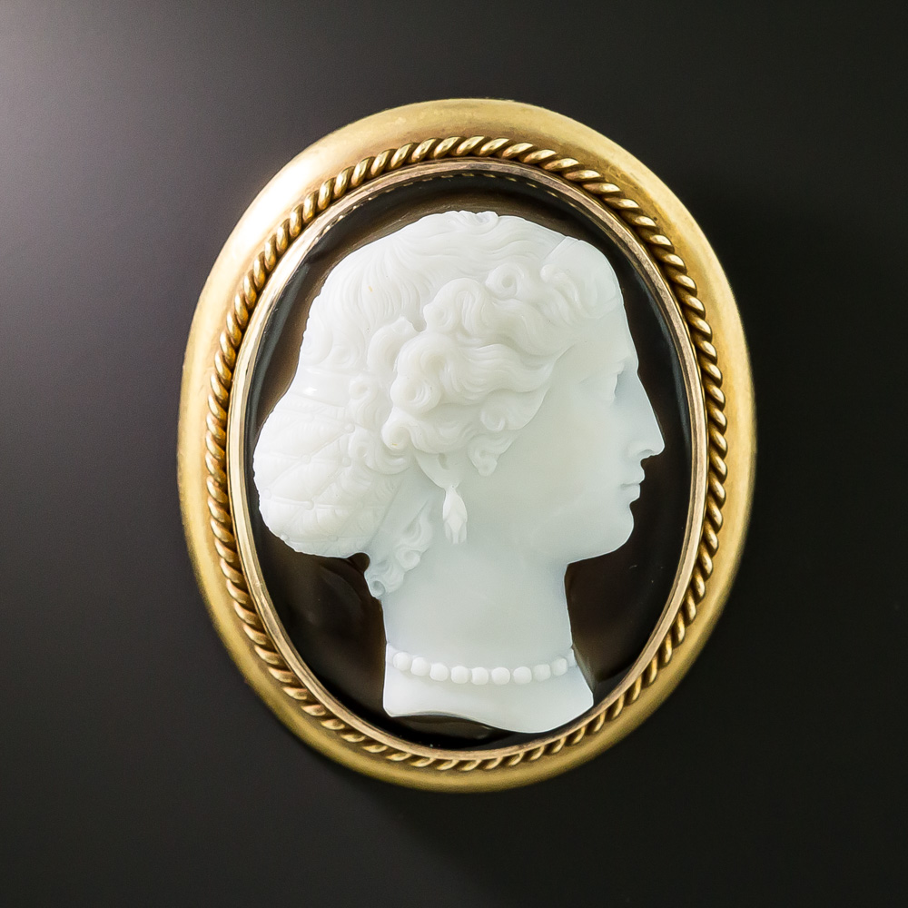 Victorian Hardstone Sardonyx Cameo Pendant/Brooch