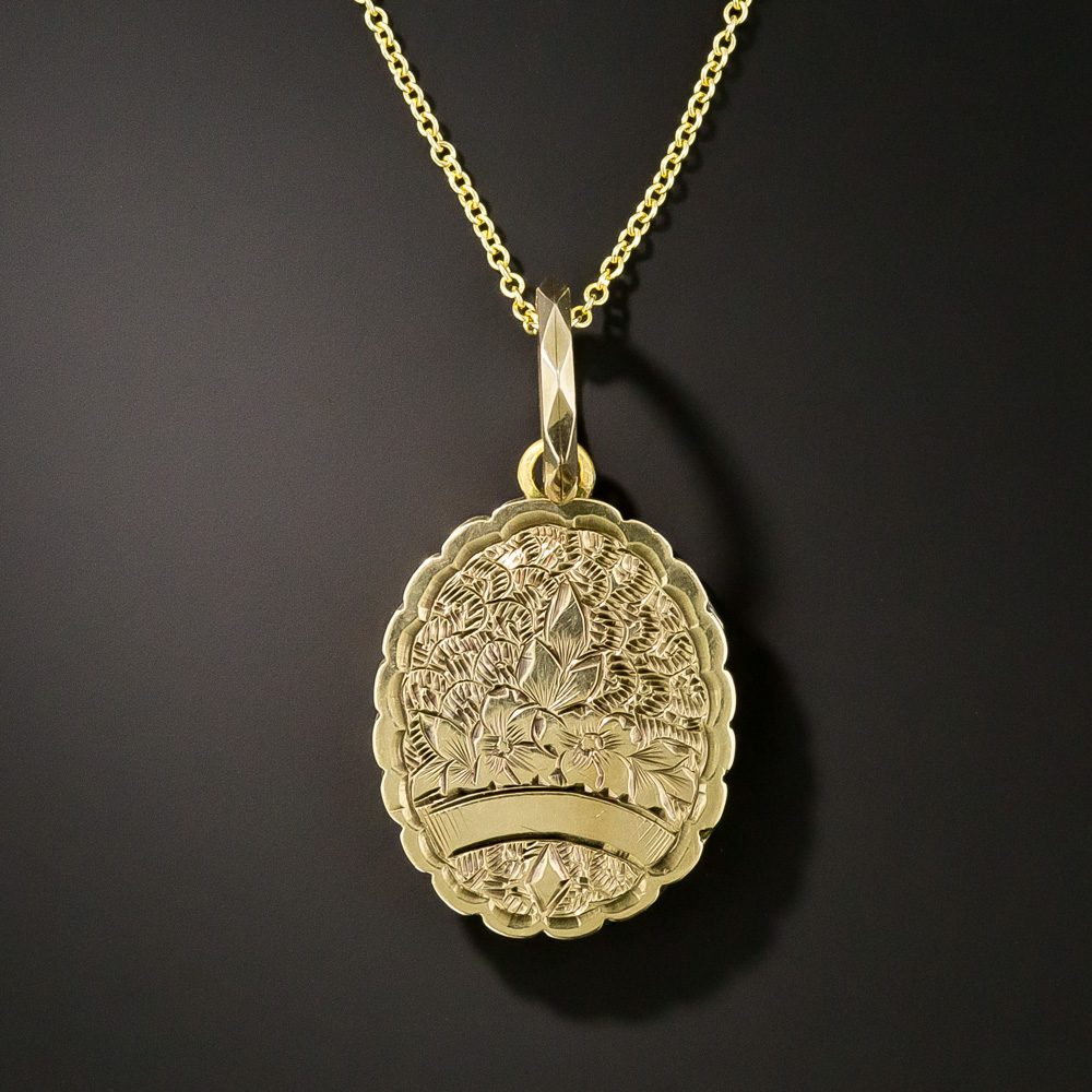 Victorian Scalloped Oval Engraved Locket