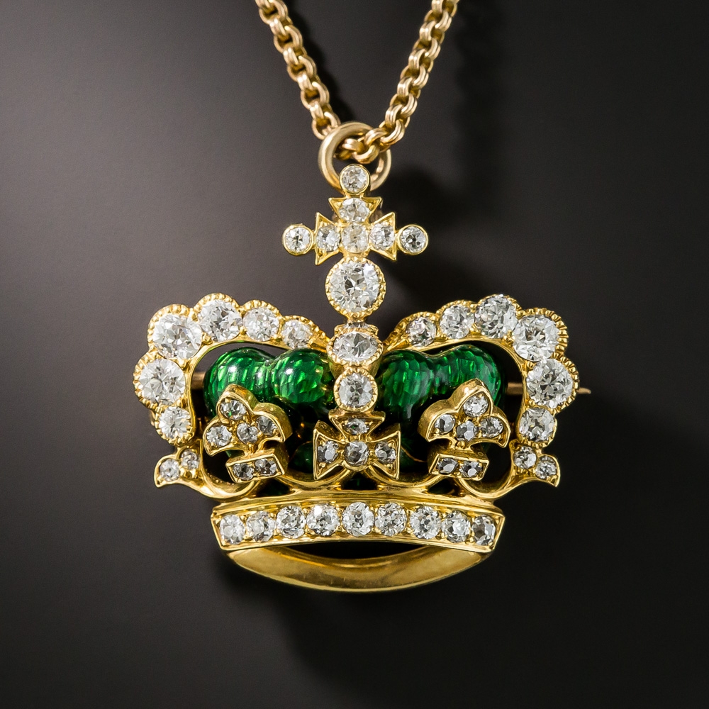 Gold crown pendant with diamonds store